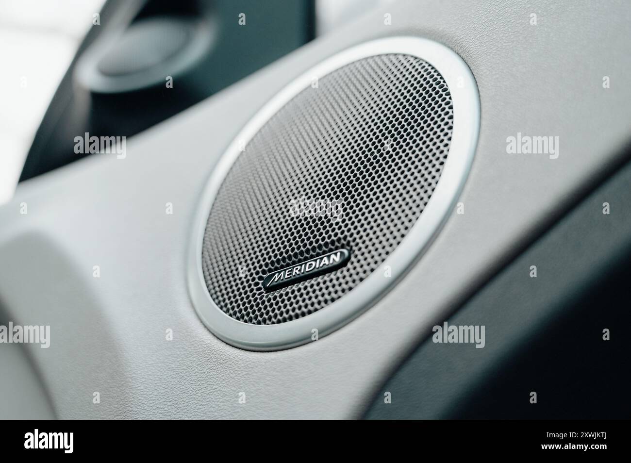 Range Rover Evoque - Forest Shoot Stock Photo - Alamy