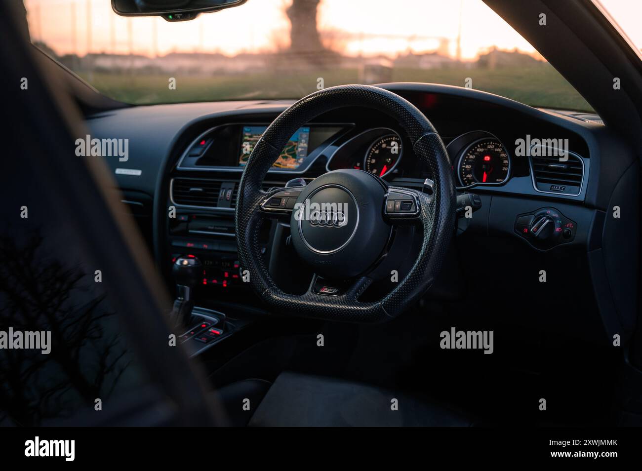 2014 Audi RS5 - Sepang Blue Stock Photo - Alamy
