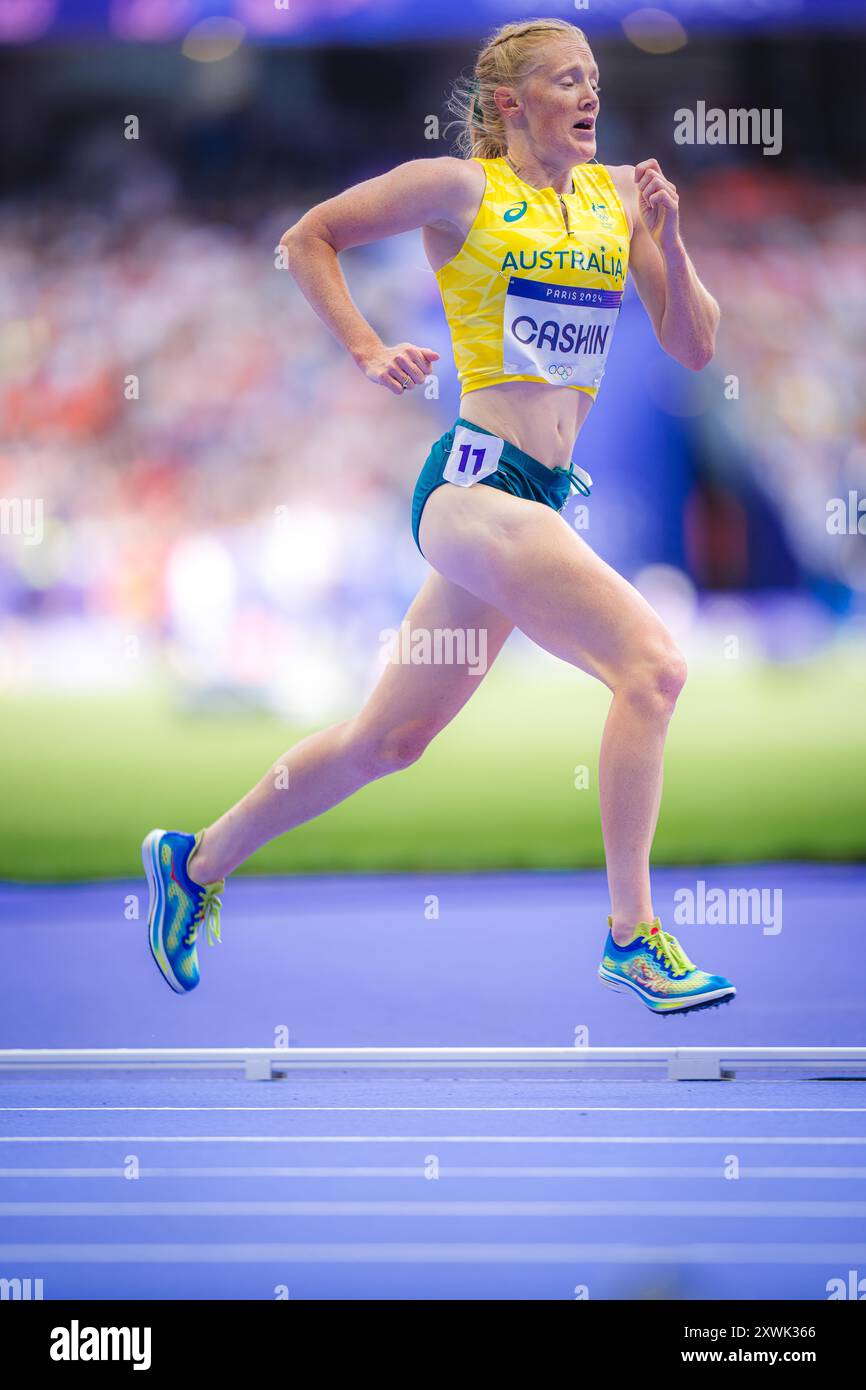Amy Cashin participating in the 3000m Steeplechase at the Paris 2024 ...