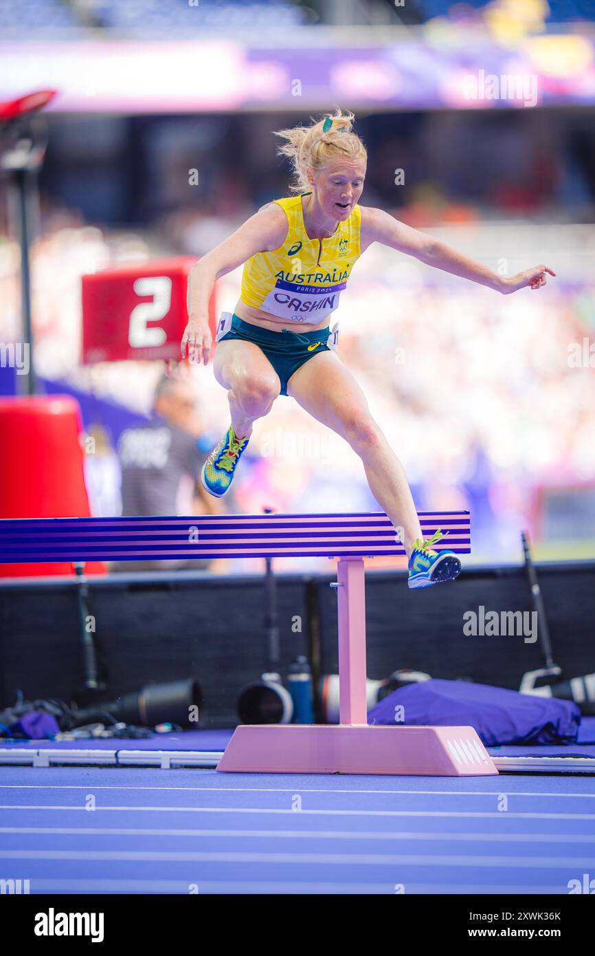 Amy Cashin participating in the 3000m Steeplechase at the Paris 2024 ...