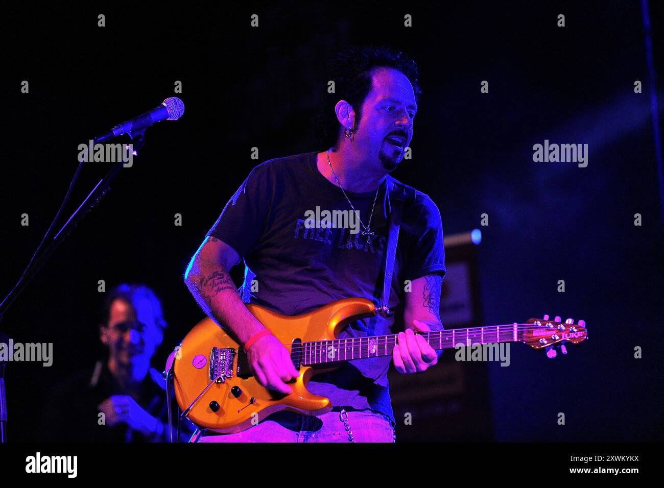 Guitar Virtuoso Steve Lukather,the legend of the guitar Steve Lukhater ...
