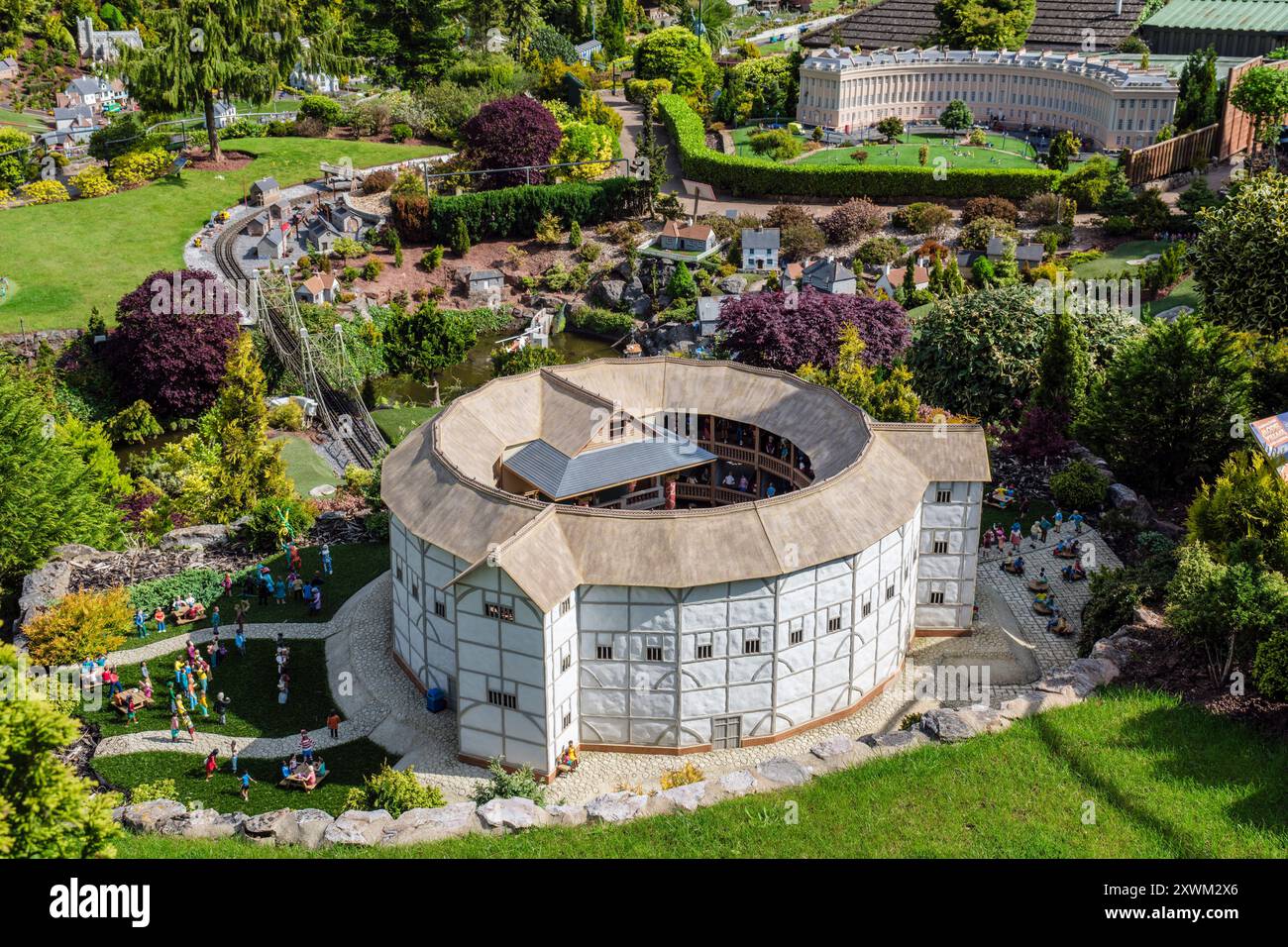 Model of London's Globe Theatre and Bath Crescent at Babbacombe Model ...