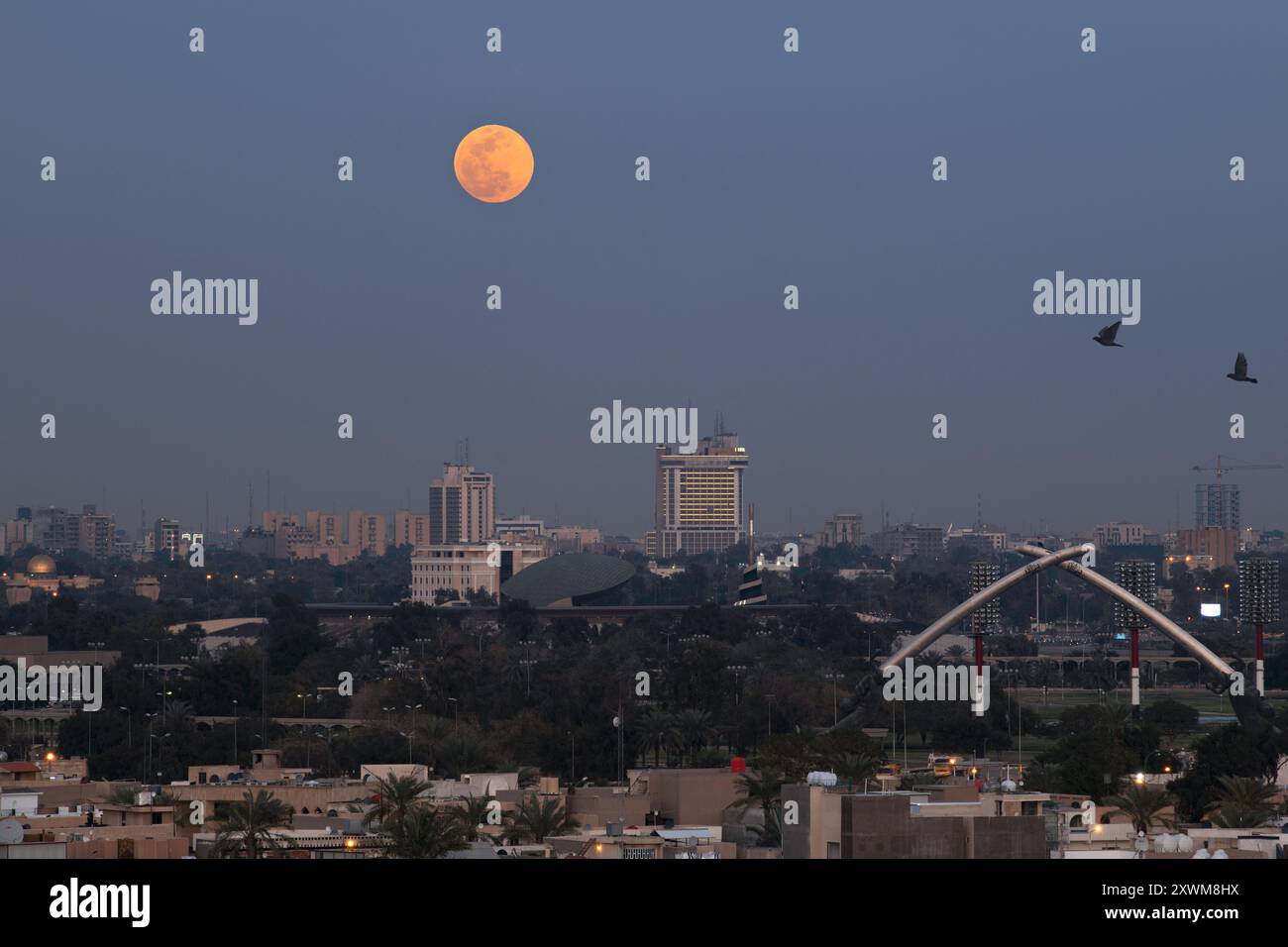 Baghdad skyline hi-res stock photography and images - Alamy