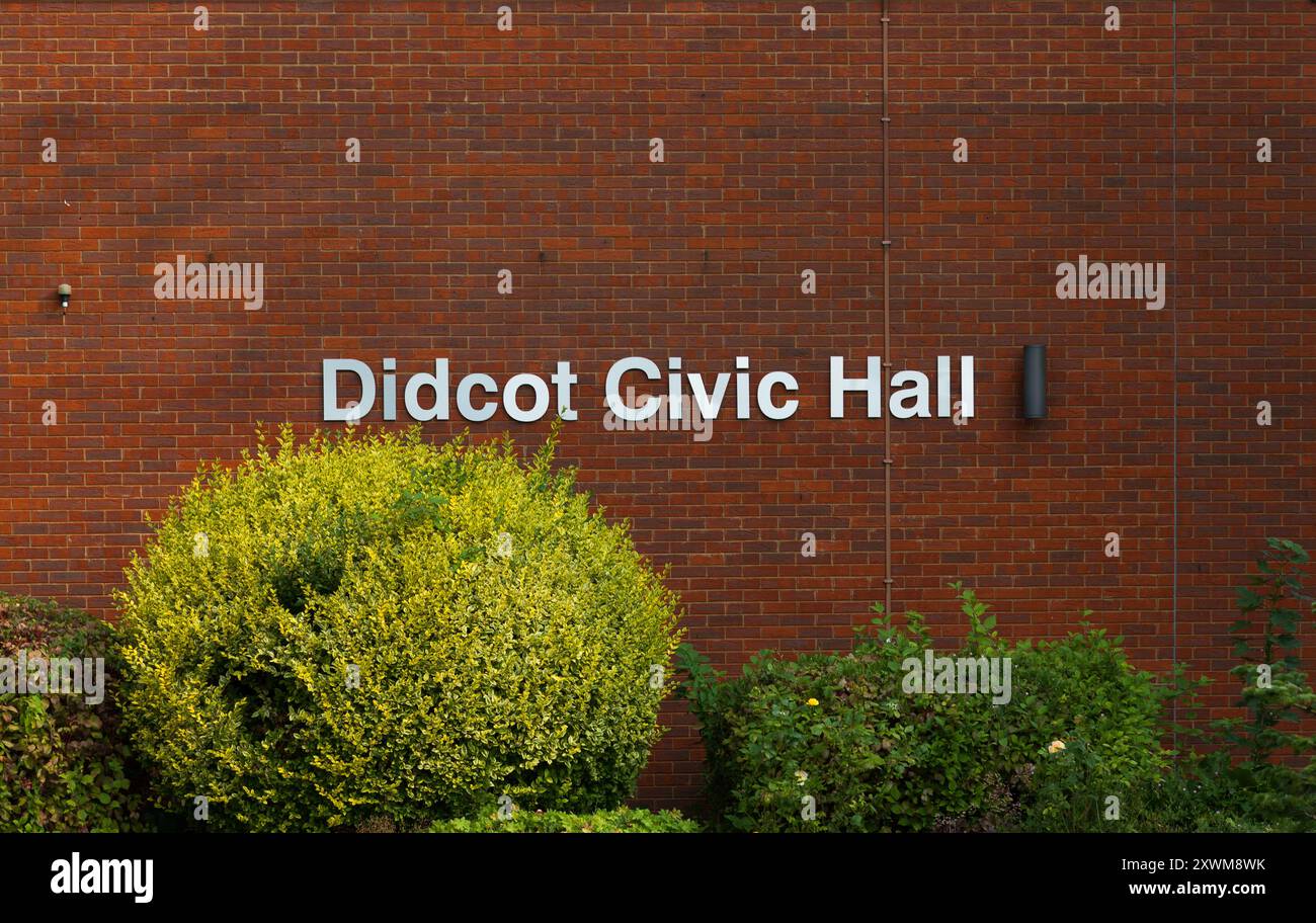 Didcot Civic Hall Stock Photo - Alamy