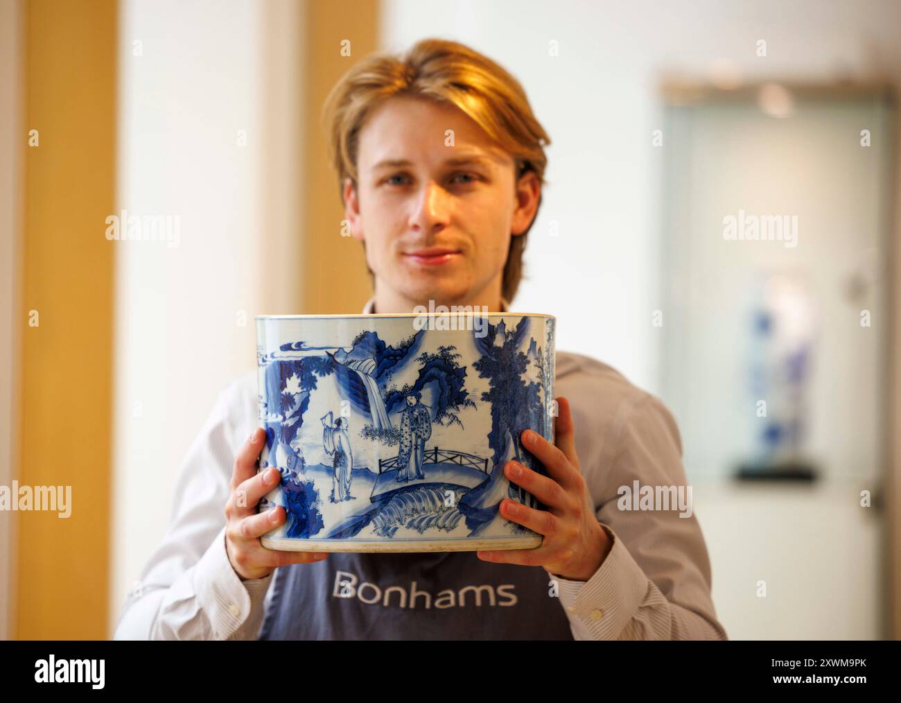 London, UK. 20th Aug, 2024. An extremely large and important blue and ...