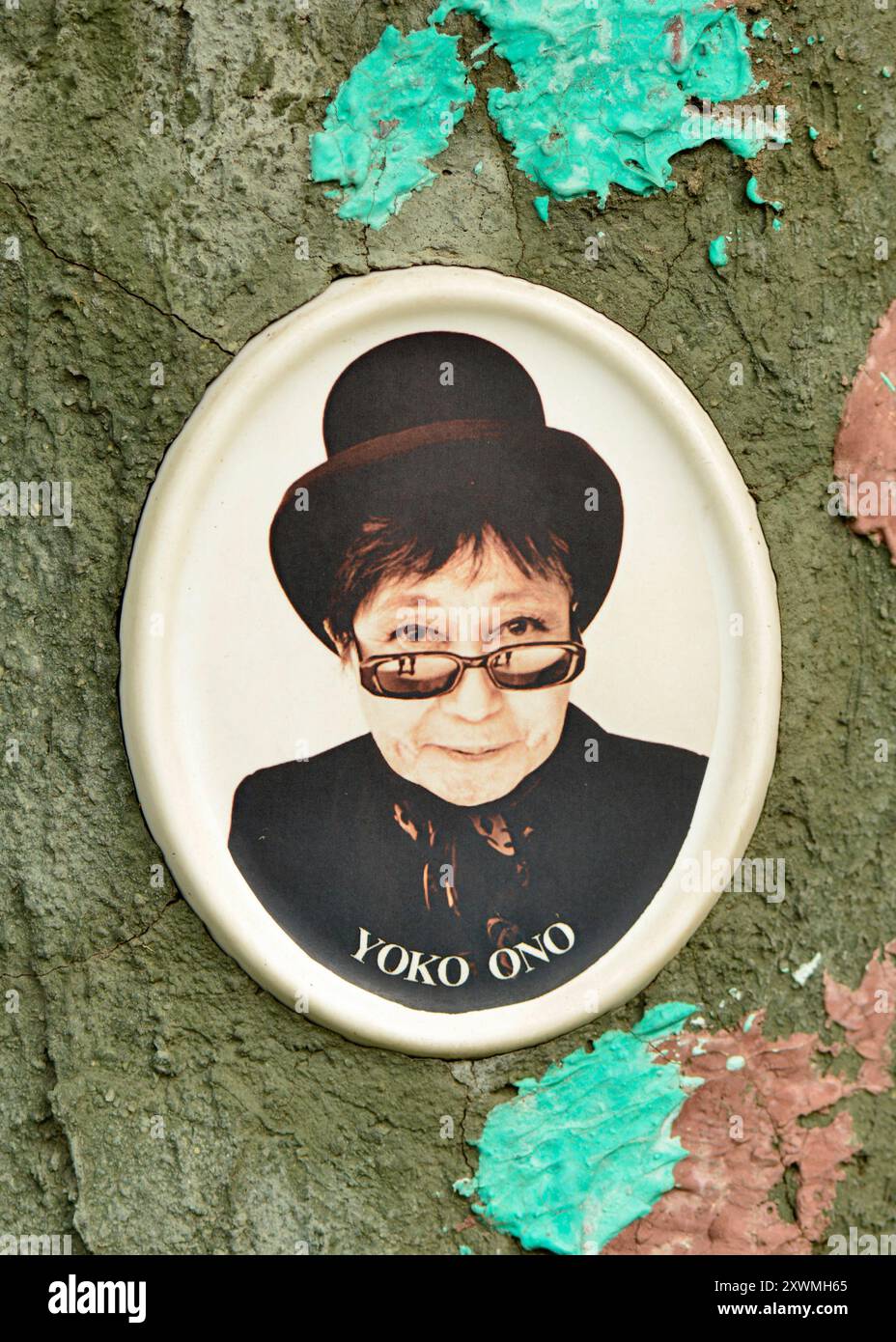 Photo portrait of Yoko Ono on art monument by Dobromir Ivan outside the ...