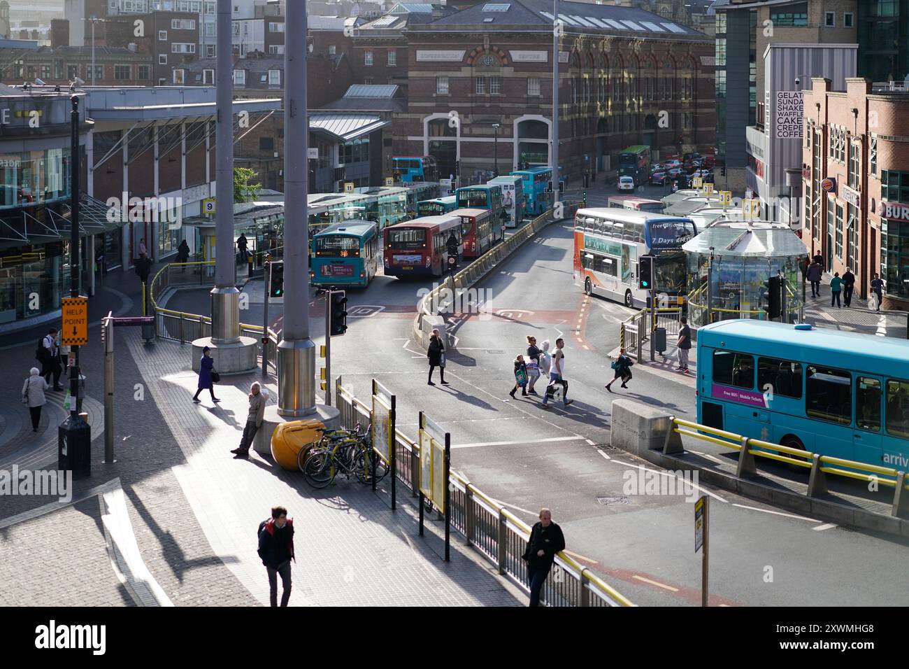 Queen square bus liverpool hi-res stock photography and images - Alamy