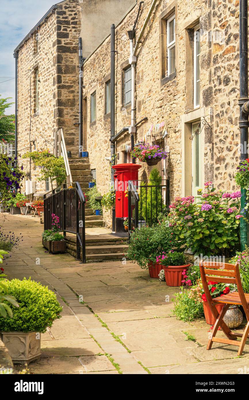 Addingham hi-res stock photography and images - Alamy