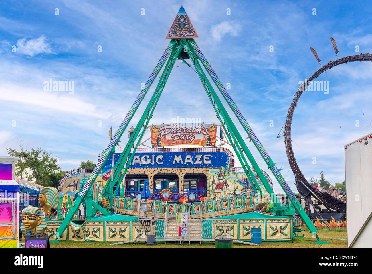 Pharaoh's Fury - carnival ride Stock Photo - Alamy