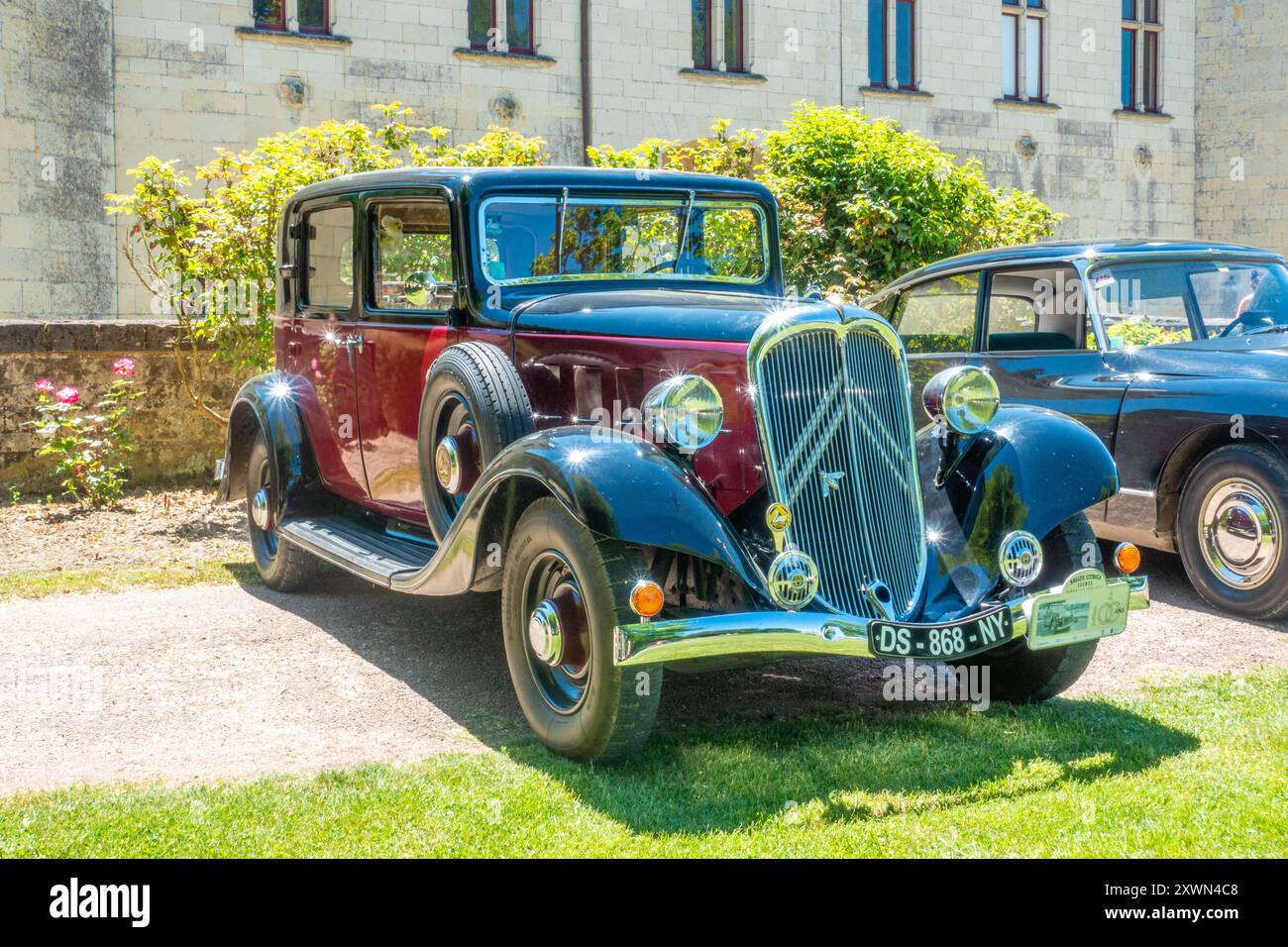 Vintage French cars from 1940's to 1970's Stock Photo - Alamy