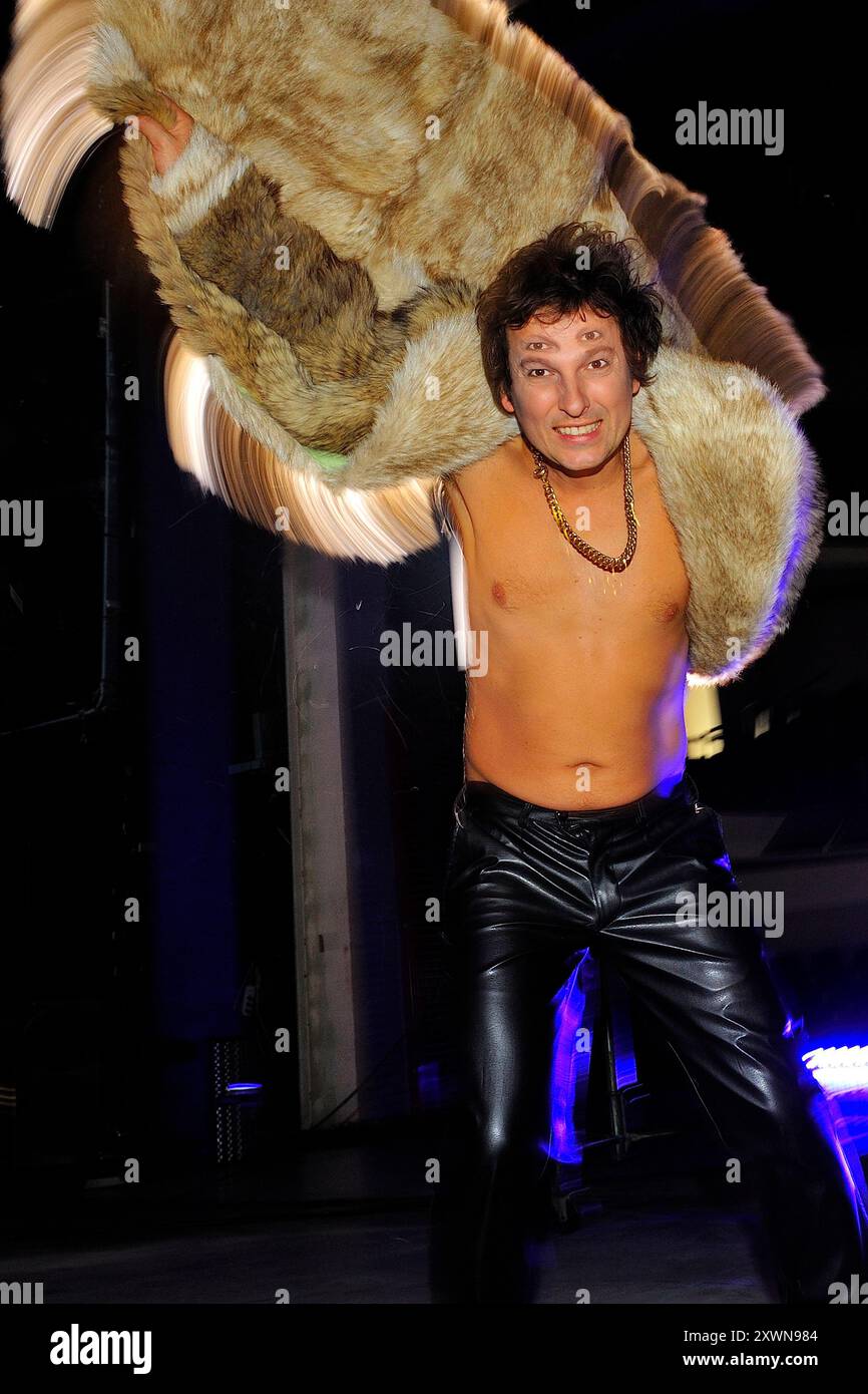 mental deviation, human, incapacitation, mental health,dangerous ...