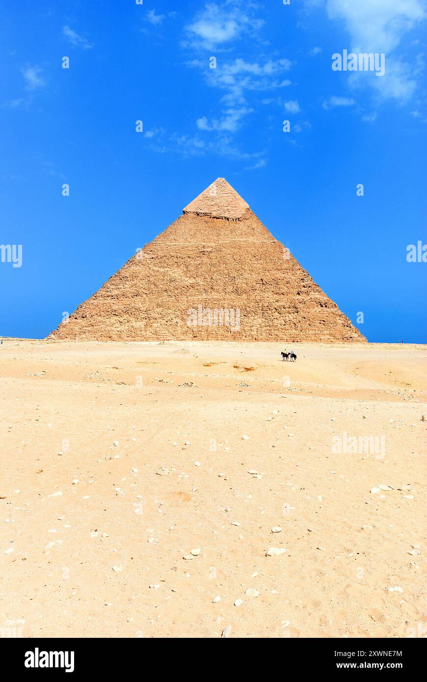 Pyramid of Chephren - Giza necropolis, Lower Egypt Stock Photo - Alamy