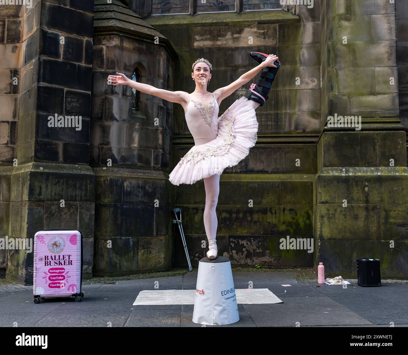 Royal Mile, Edinburgh, Scotland, UK, 20th August 2024. Edinburgh ...
