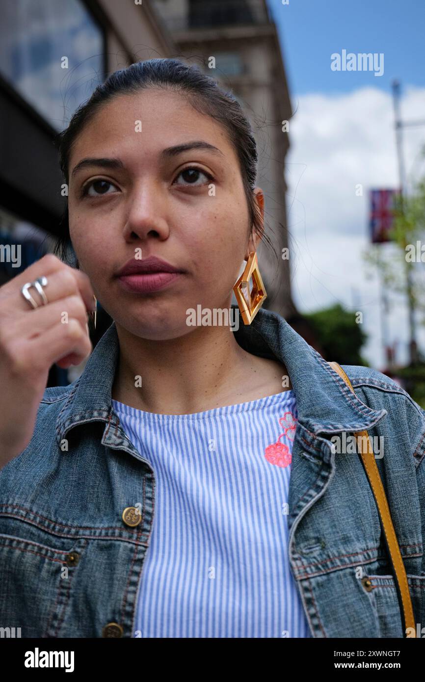 Close up portrait girl walking hi-res stock photography and images - Alamy