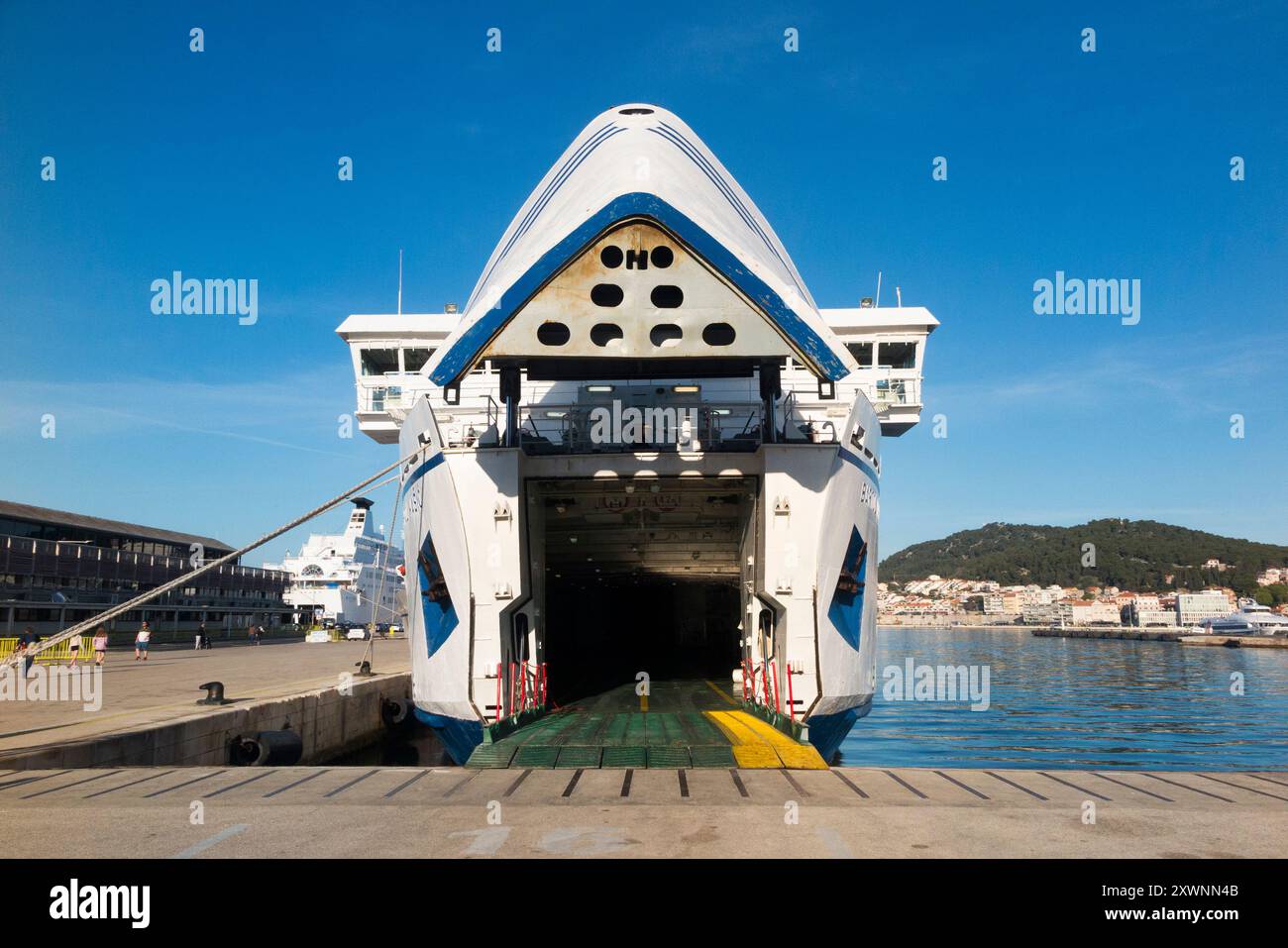 Jadrolinija ferry 'Bartol Kasic' Ro-Ro / passenger ship with front bow ...