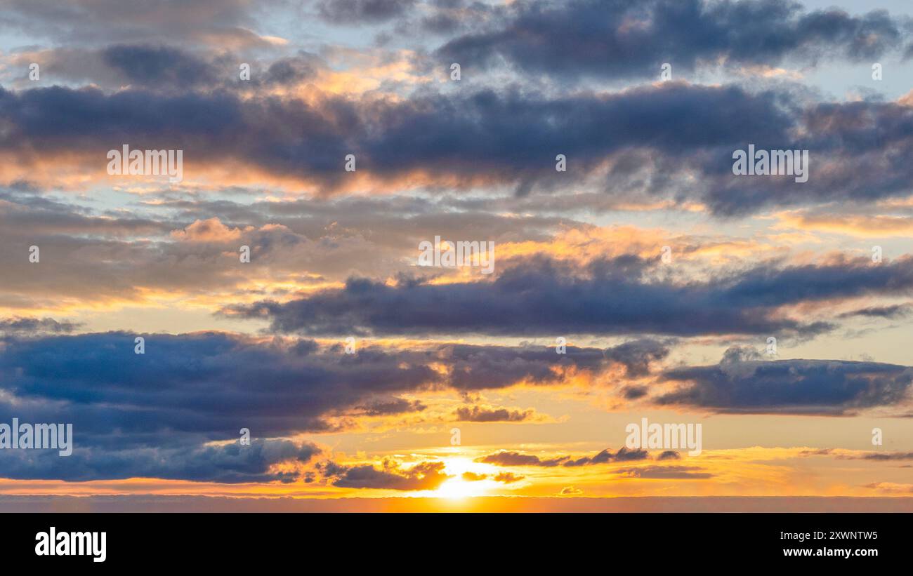 Beautiful dramatic scenery hi-res stock photography and images - Alamy
