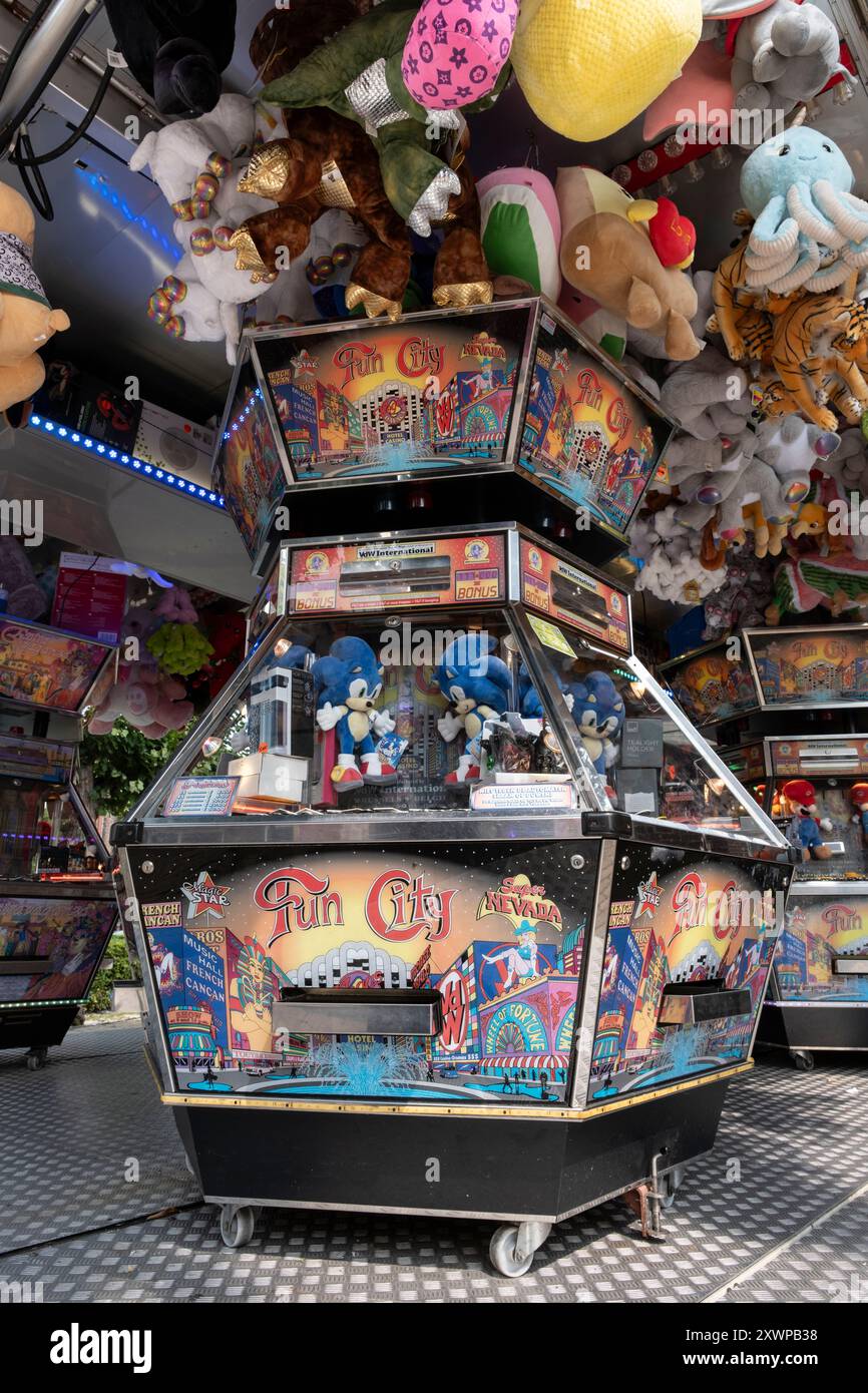 Coin pushing pusher machine with flashy animations, spectacular light ...