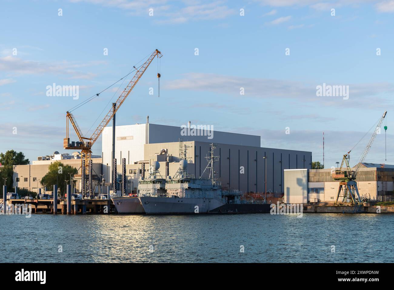 Marineschiffe in der Werft Tamsen Maritim Rostock, 10.08.2024 ...