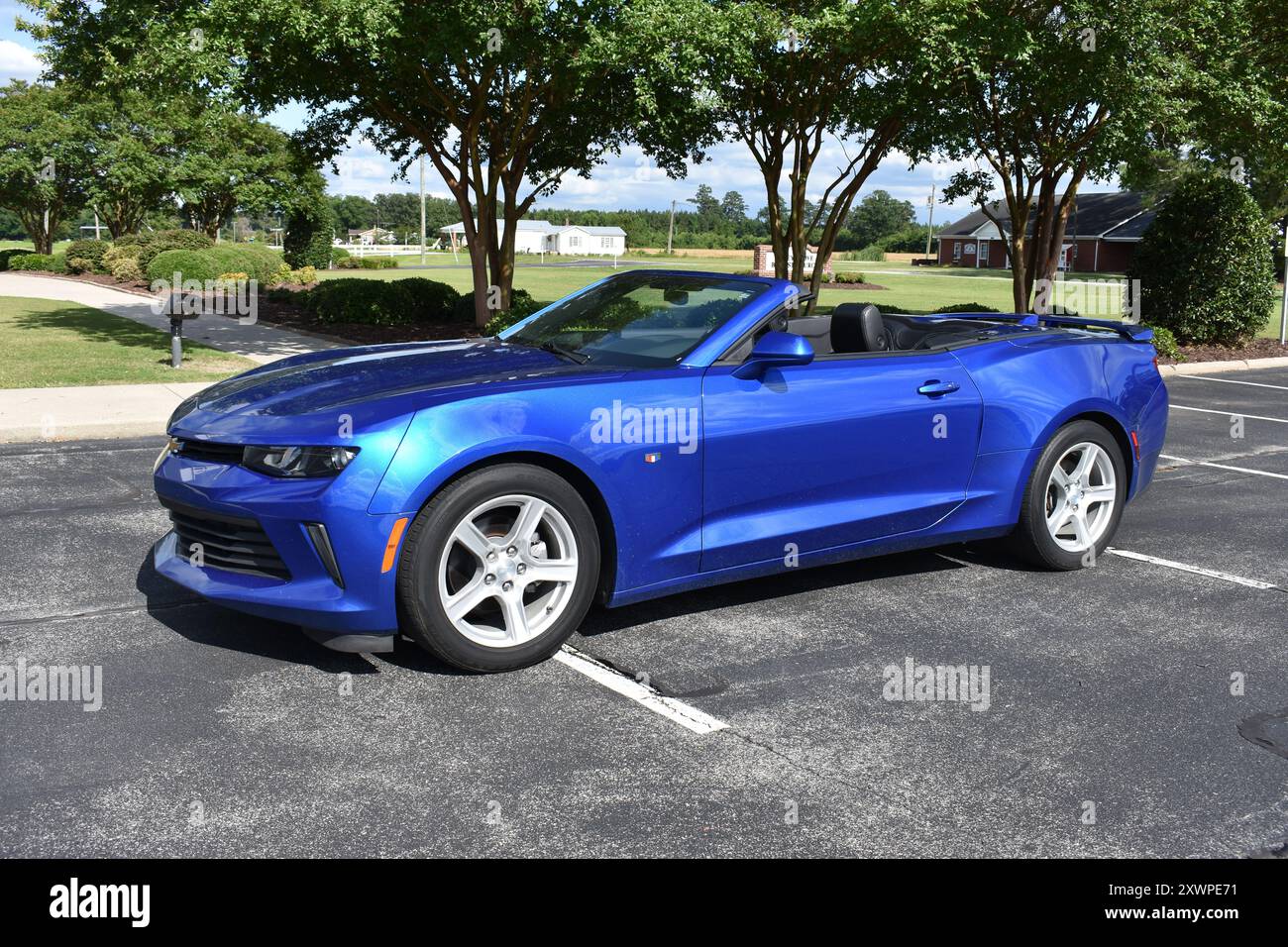 Blue chevrolet convertible hi-res stock photography and images - Alamy