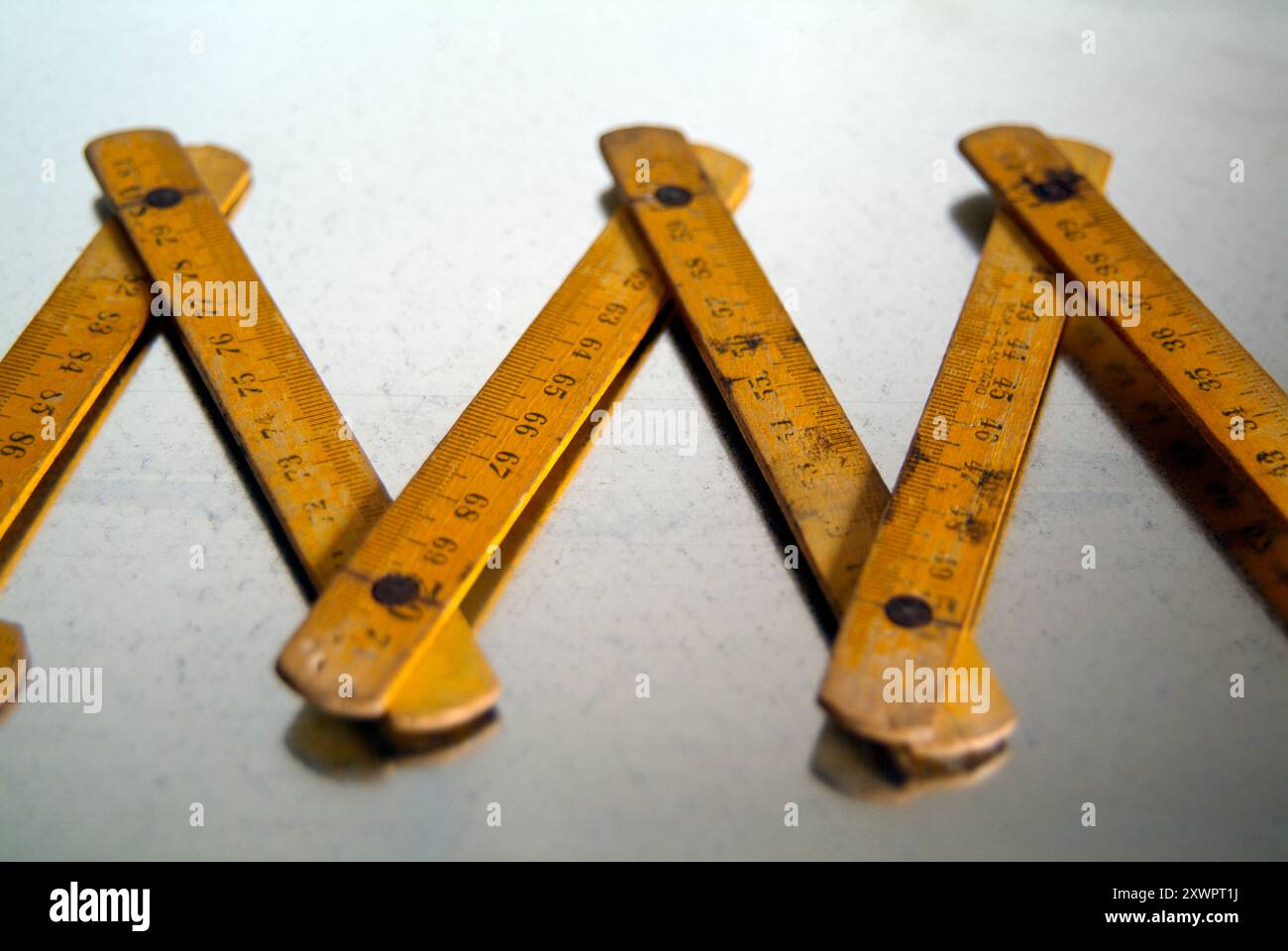 Zigzag ruler hi-res stock photography and images - Alamy