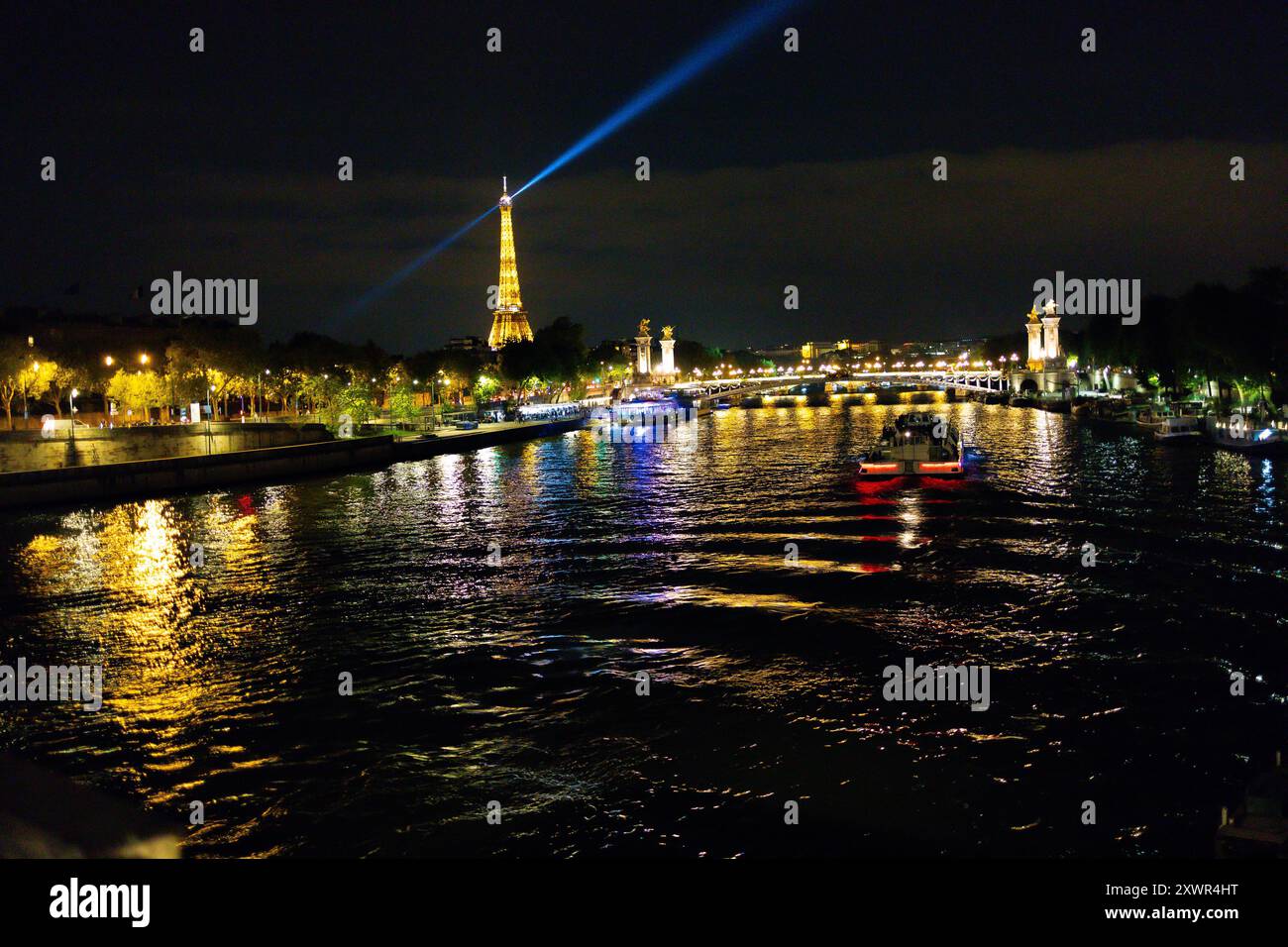 Paris city night river hi-res stock photography and images - Alamy