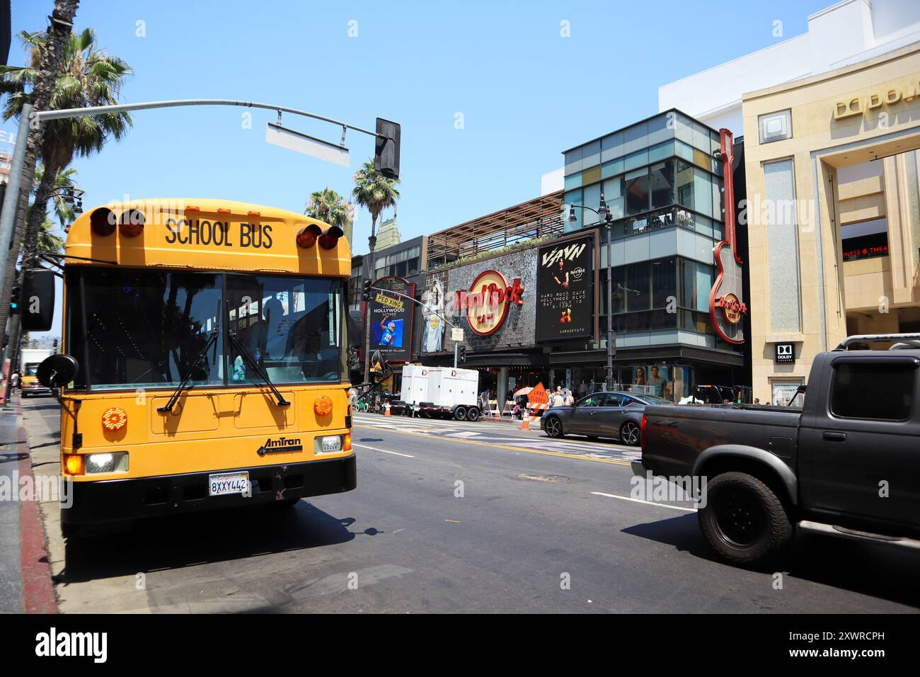 Los Angeles Unified School District School Bus on Hollywood Blvd Walk ...