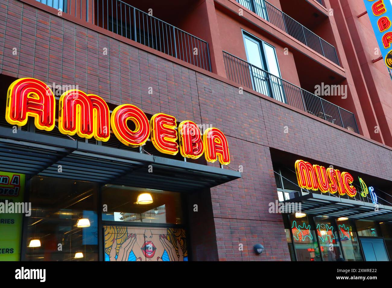 Store hollywood blvd hi-res stock photography and images - Alamy