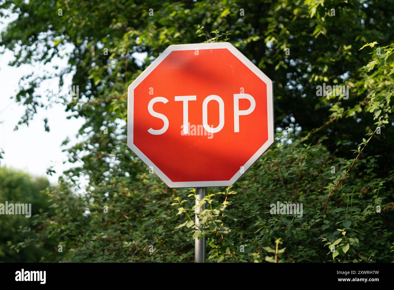 Access warning screen hi-res stock photography and images - Alamy