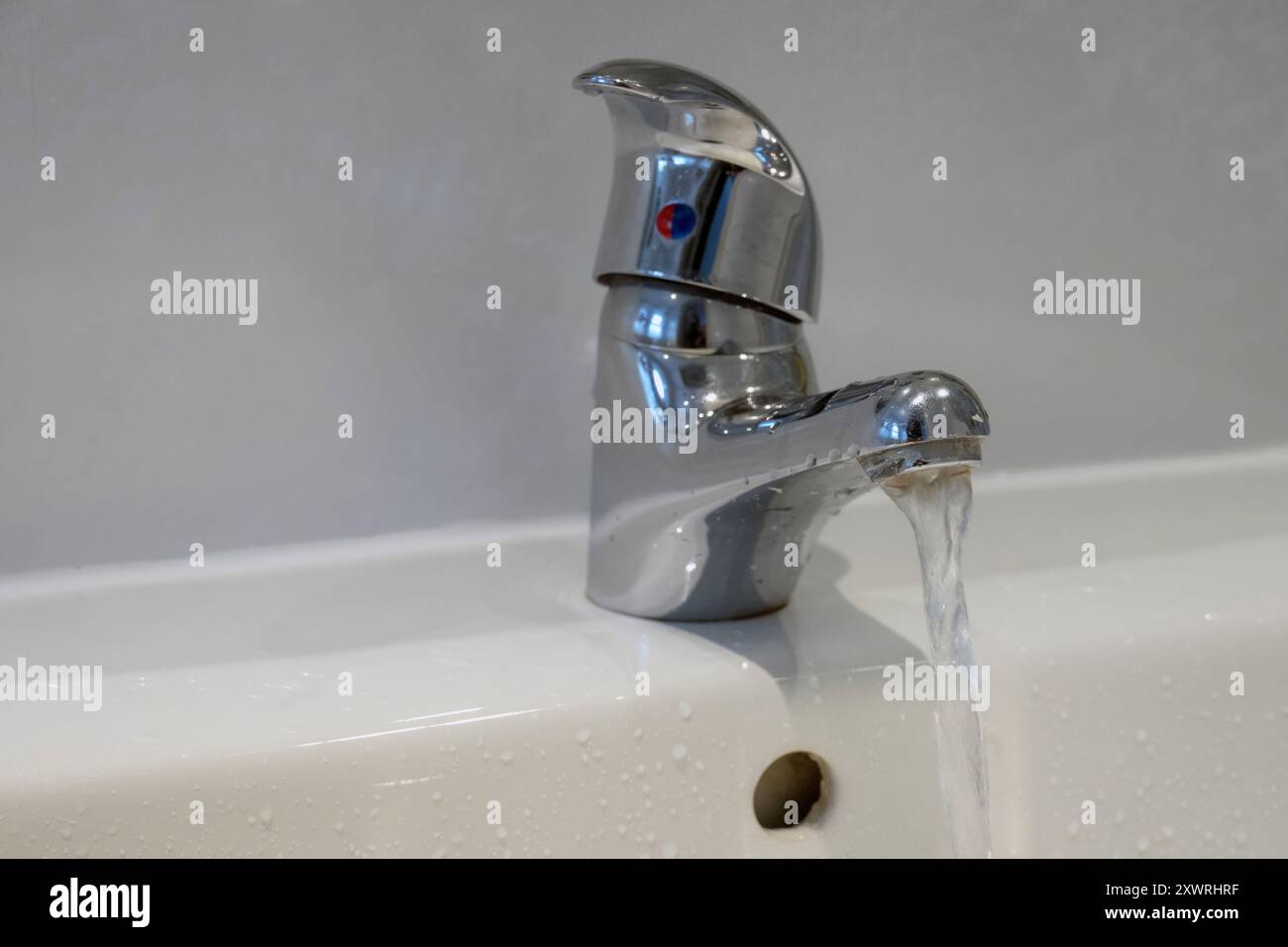 Control on off tap hi-res stock photography and images - Alamy