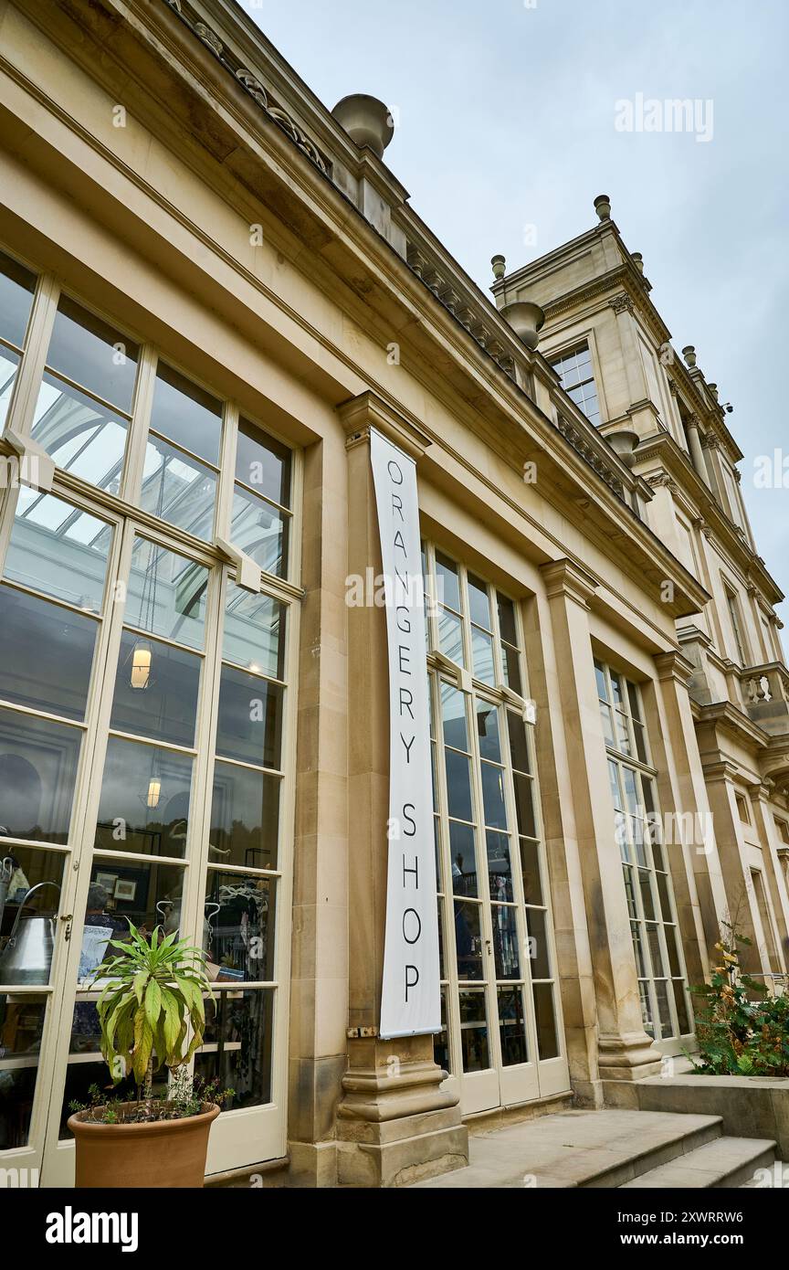 Chatsworth house shop hi-res stock photography and images - Alamy