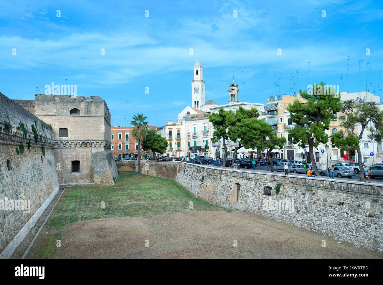 Castello Svevo, Bari, Puglia, Italy Stock Photo - Alamy