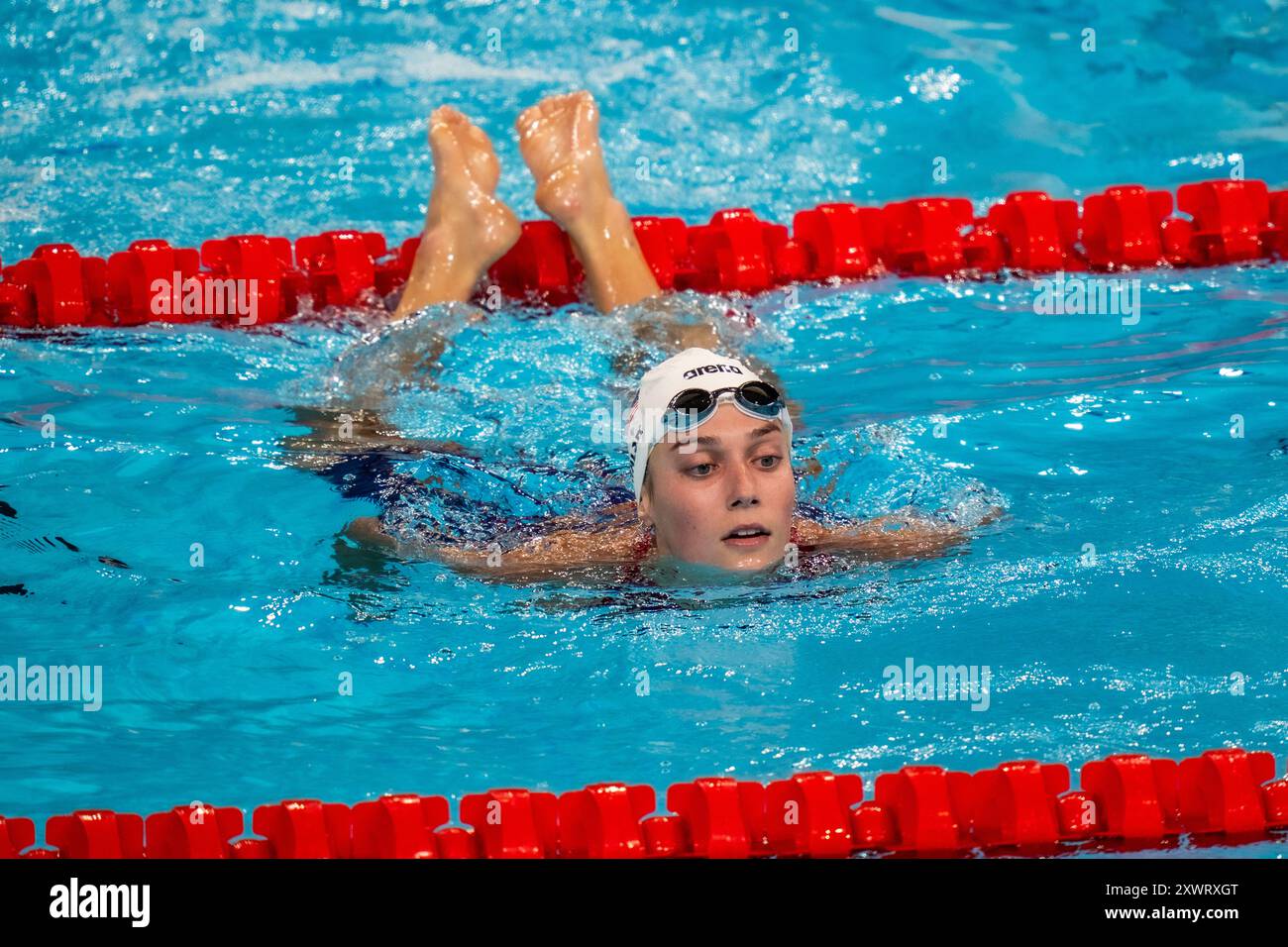 Alexandra Walsh (USA) competing in the Women's 200 metre individual ...