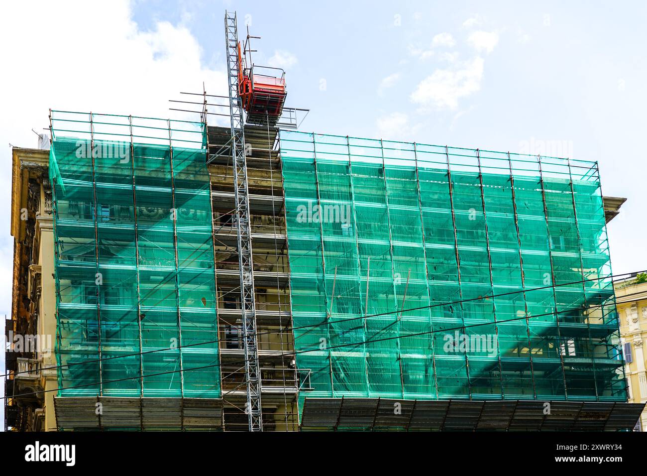 Historic house facade renovation using prefabricated metal tube ...