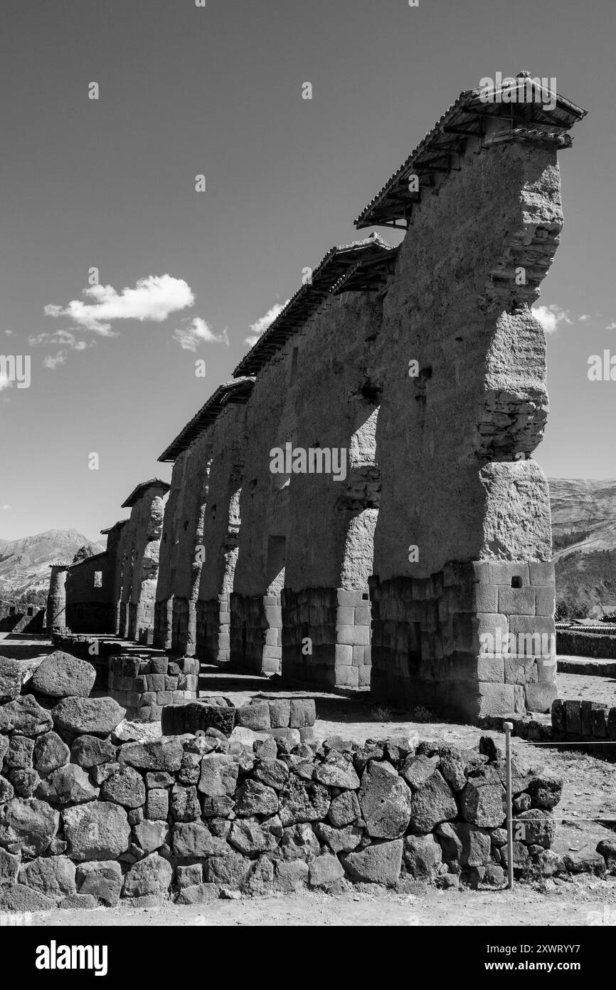 Statues inca Black and White Stock Photos & Images - Alamy
