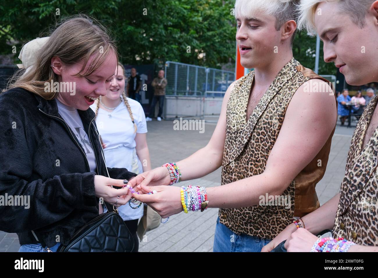 London, UK, 20th August, 2024. Pop duo Jedward pose for photos and ...