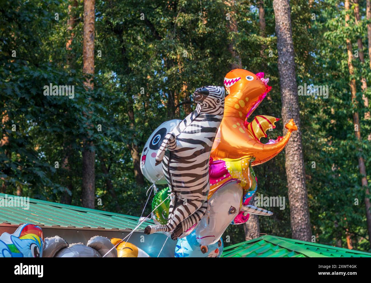 Shiny animals hi-res stock photography and images - Alamy