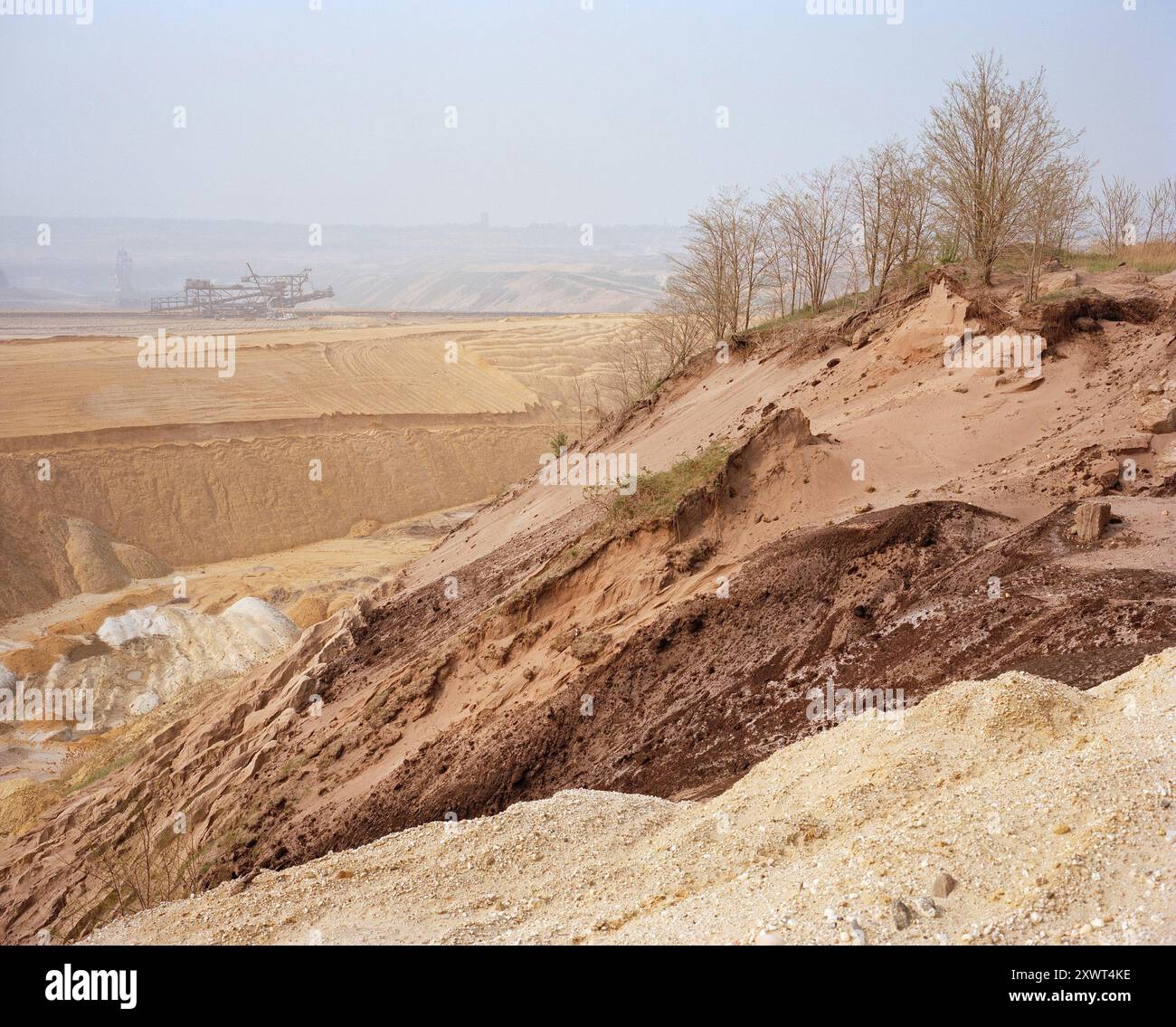 Industrial scene features hi-res stock photography and images - Alamy