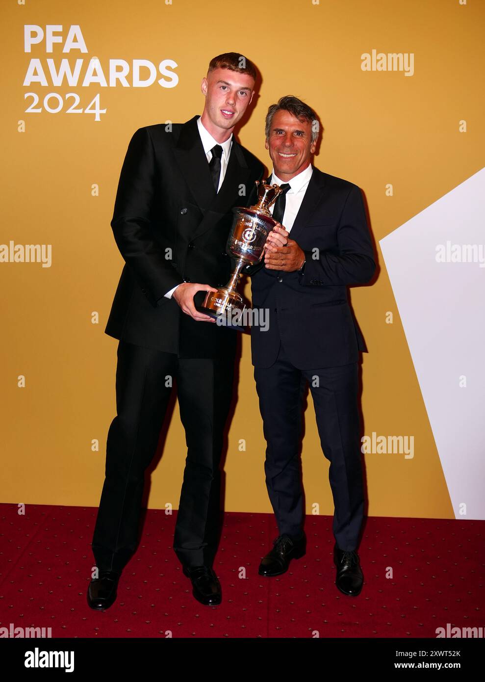 Gianfranco Zola presents Cole Palmer with his PFA Young Player of the ...