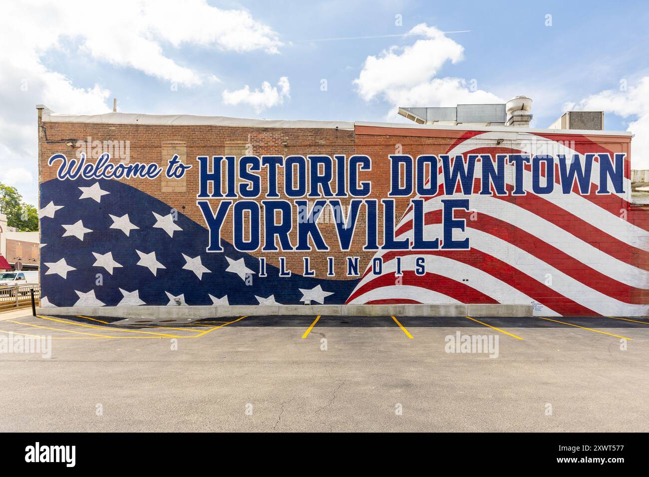 Welcome to Historic Downtown Yorkville Illinois sign on the side of ...