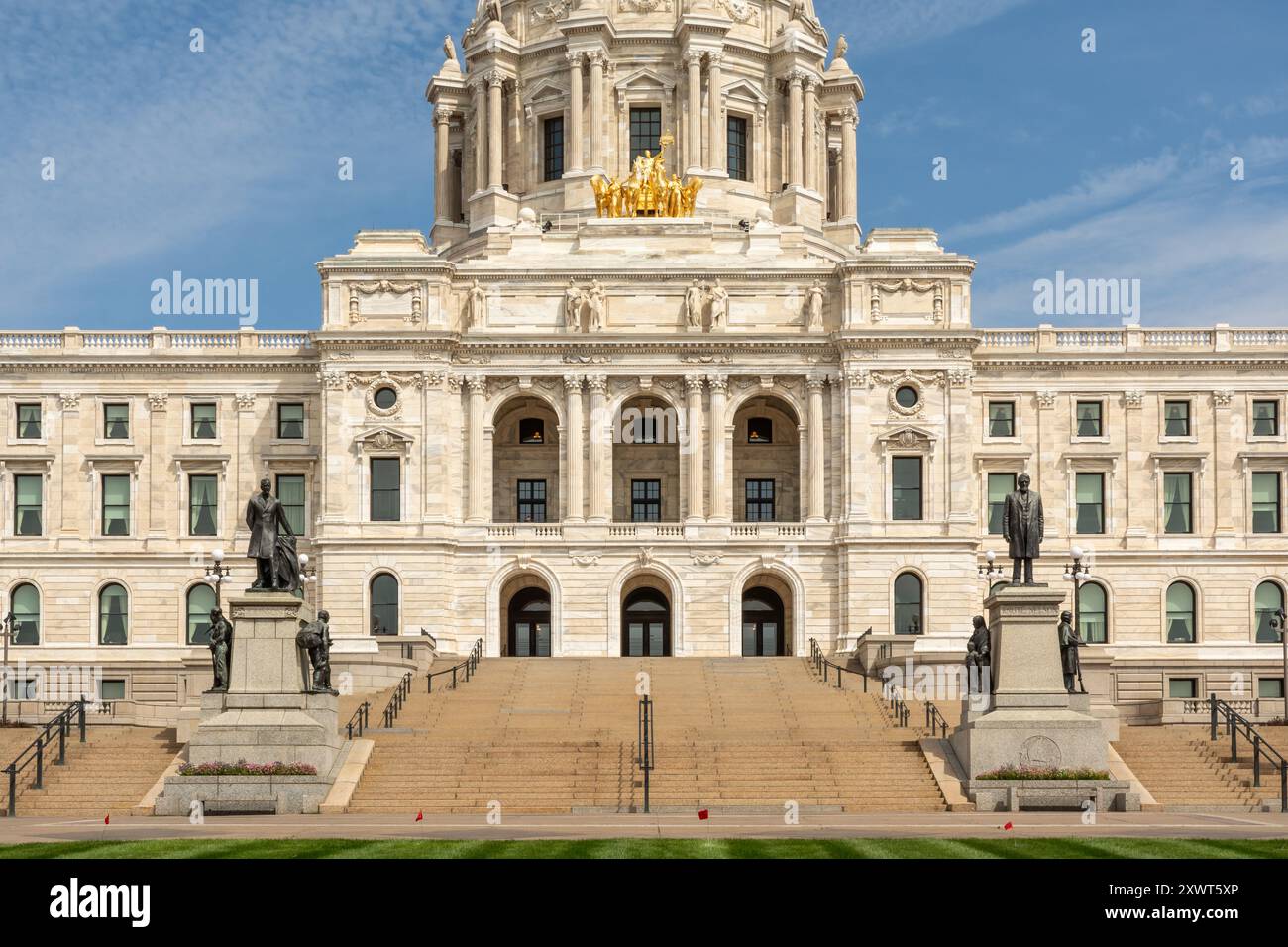 Exterior of the Minnesota State Capitol Building, built between 1896 ...