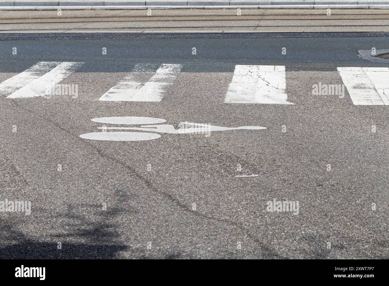 Bike path sign on the road. Close up bicycle paint on rood, transport ...