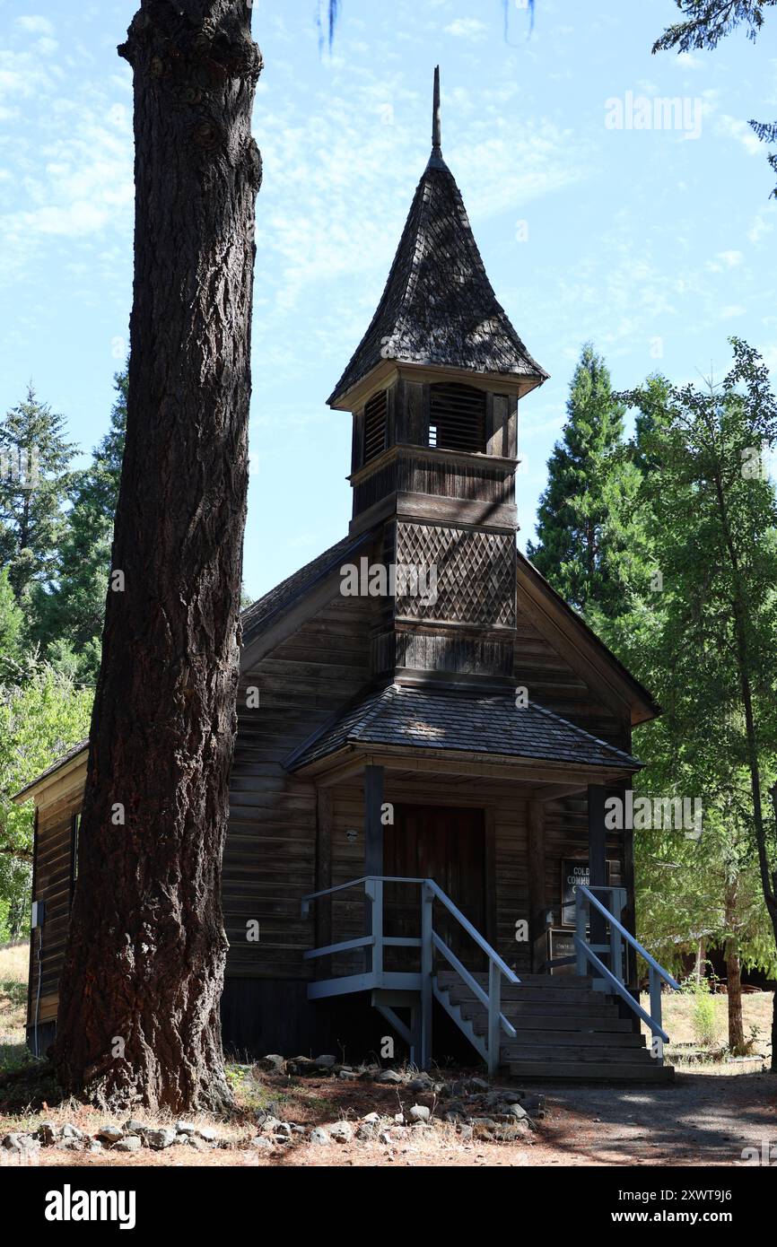 Historical church hi-res stock photography and images - Alamy