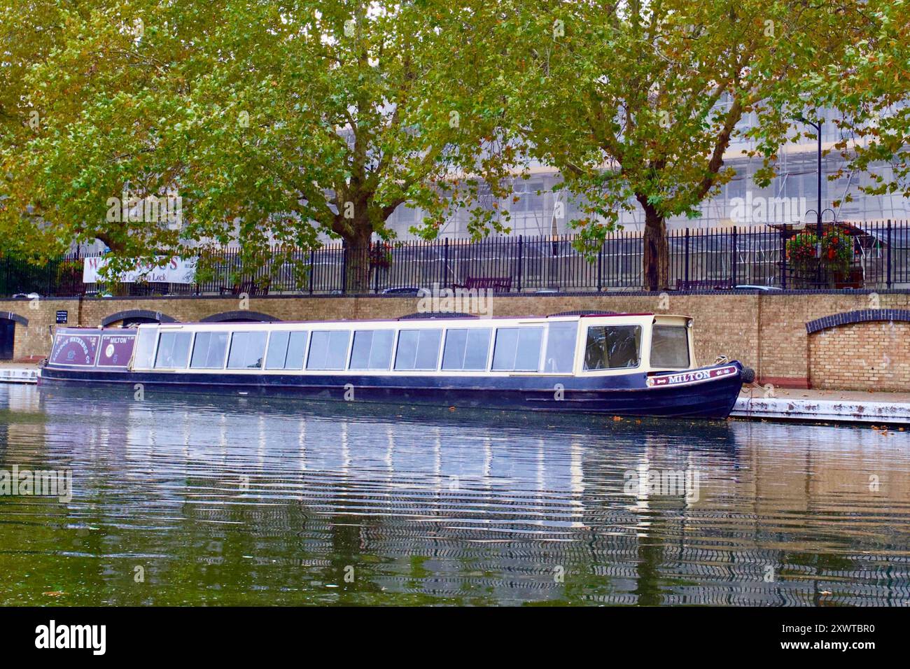 Narrow boat, Little Venice, Regents Canal, City of Westminster, London ...