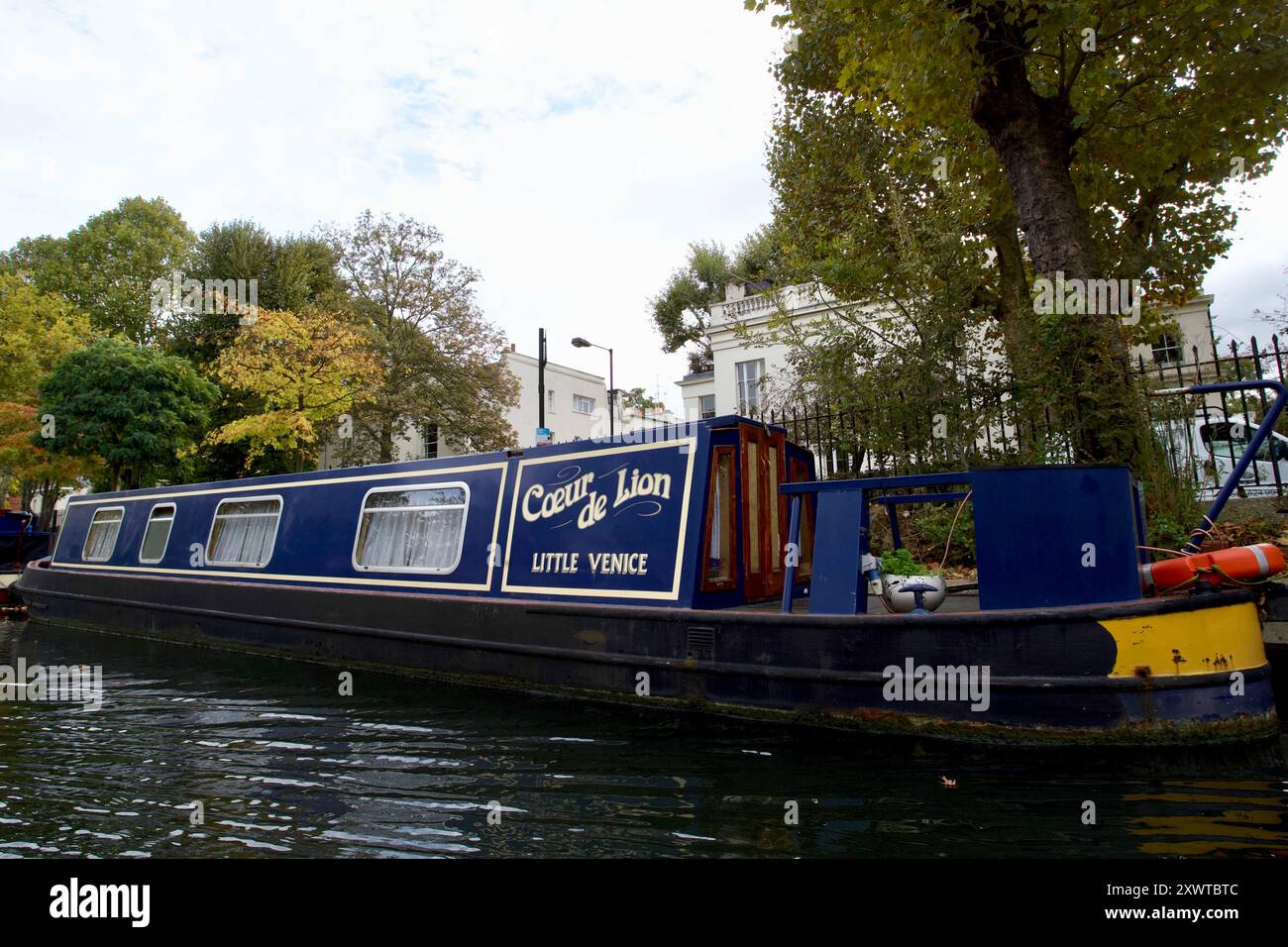 Narrow boat, Little Venice, Regents Canal, City of Westminster, London ...