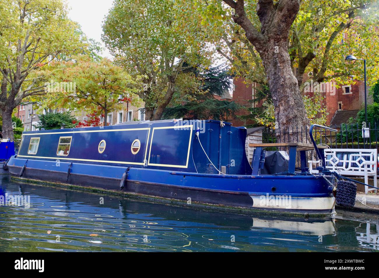 Narrow boat, Little Venice, Regents Canal, City of Westminster, London ...