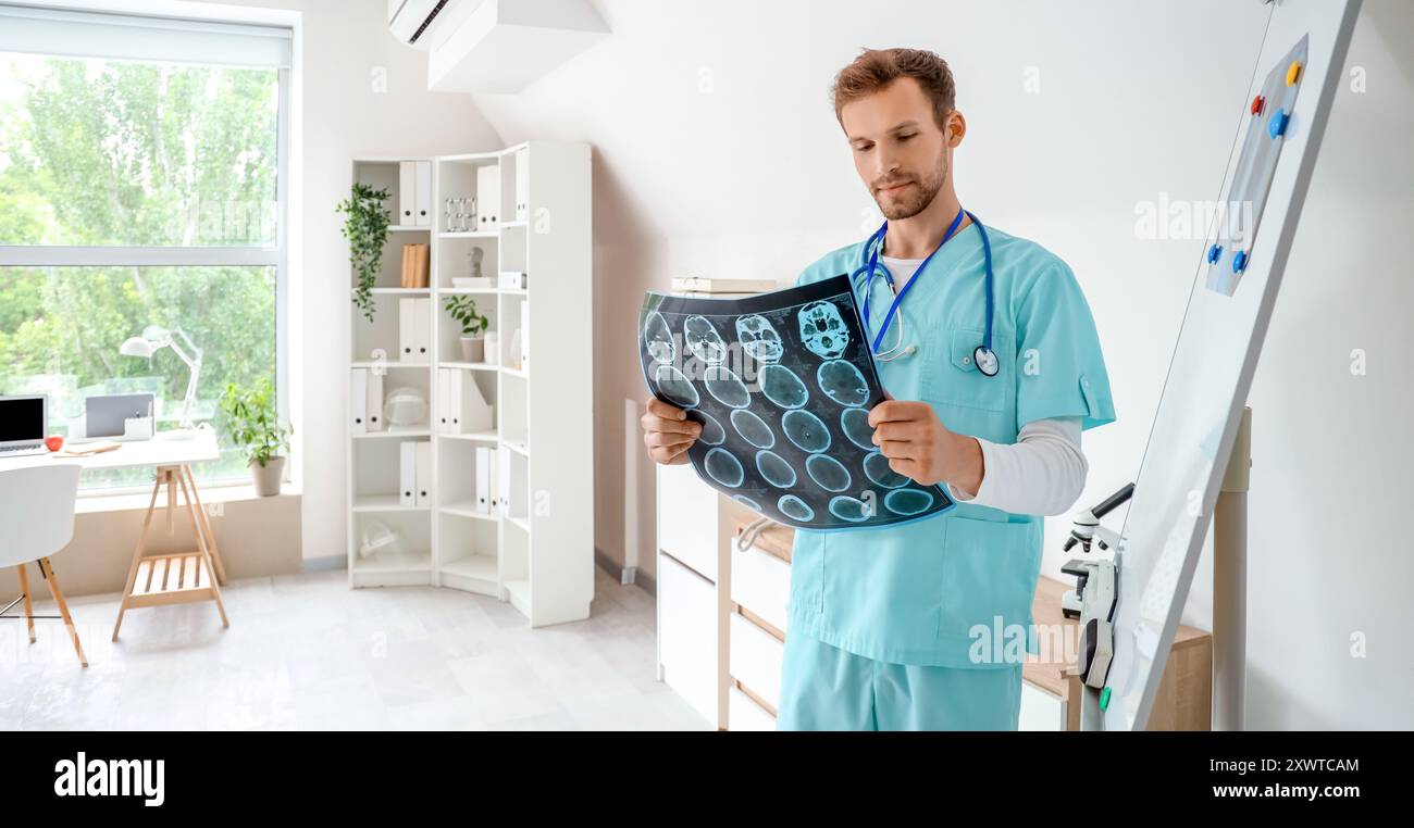 Male medical intern mri hi-res stock photography and images - Alamy