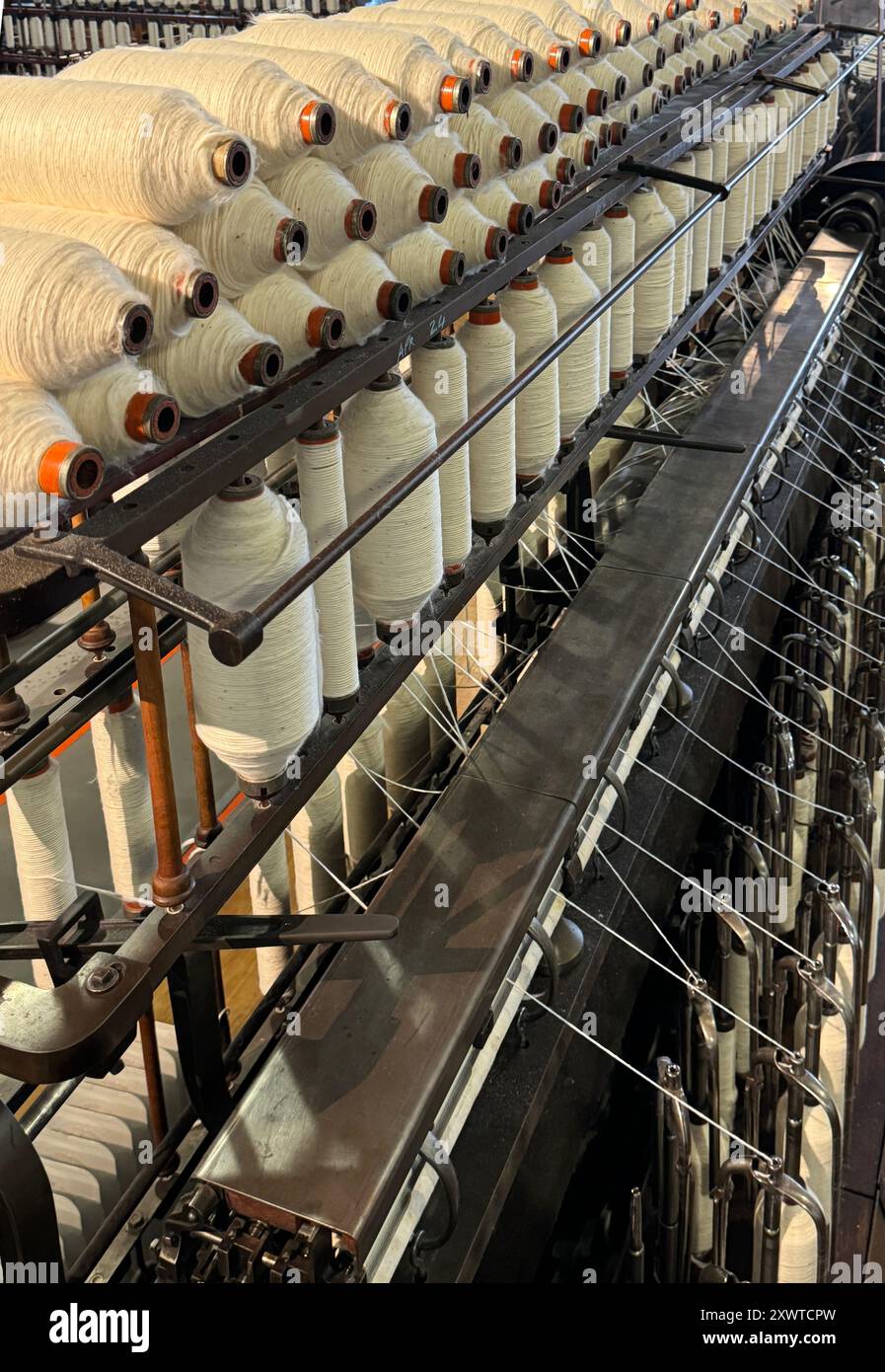 Vintage wool processing machinery hi-res stock photography and images ...