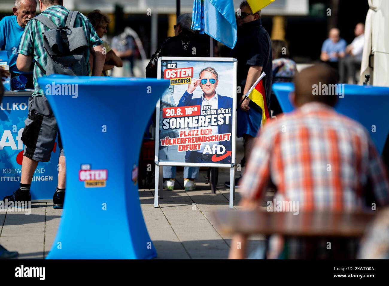 LANDTAGSWAHLKAMPF AFD THÜRINGEN 20/08/2024 - Erfurt: Ein Aufsteller mit ...