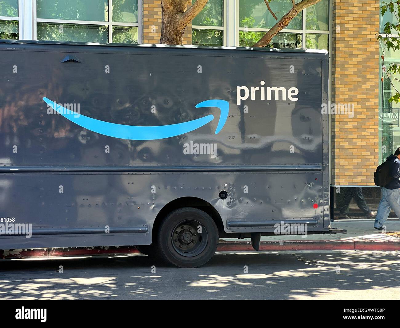 Amazon delivery vehicle hi-res stock photography and images - Alamy
