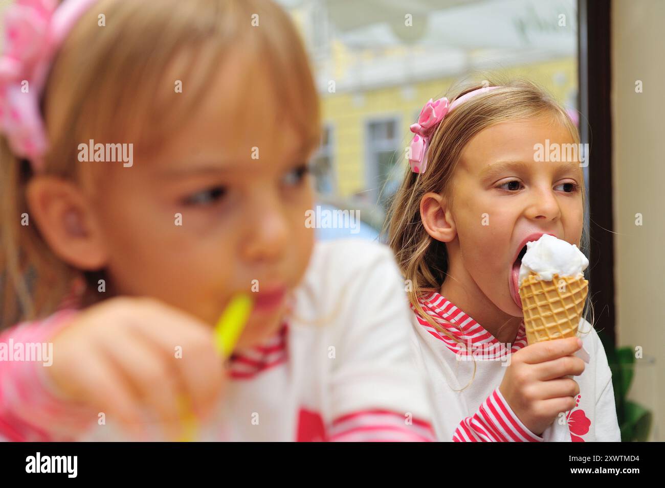 child, children, senses, sense of taste, food, sweets, ice cream parlor ...